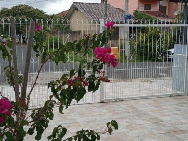 Casa com 02 dormitorios, 01 Banheiro social no Bairro:Hipica