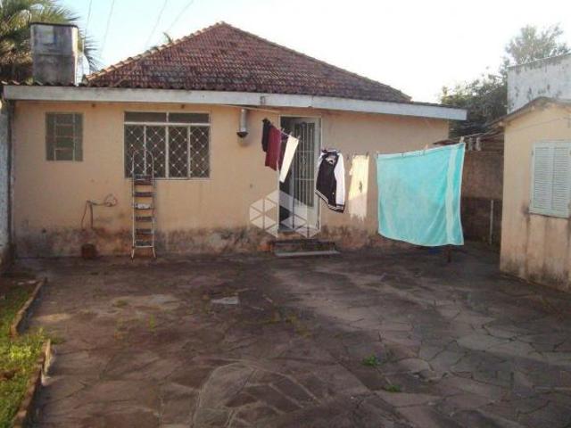 casa com 02 dormitórios, 1 suite, 1 vaga coberta