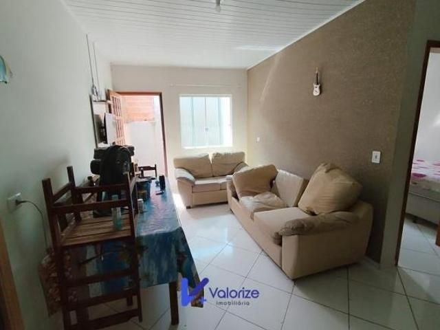 Casa com 02 Dormitórios