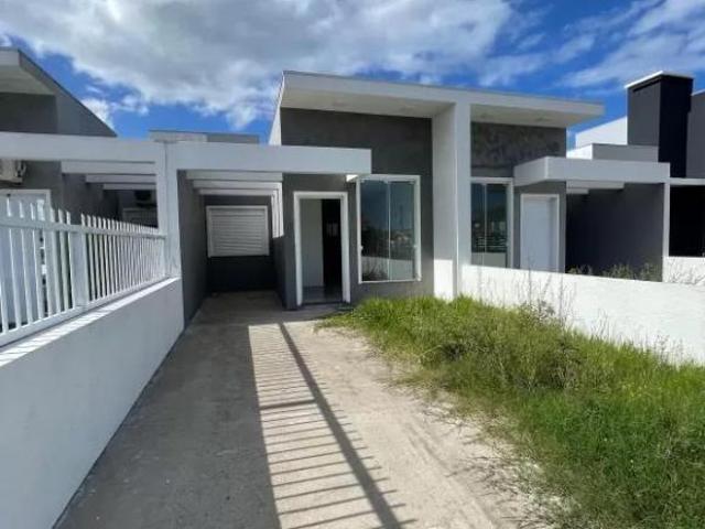 Casa com 02 dormitórios