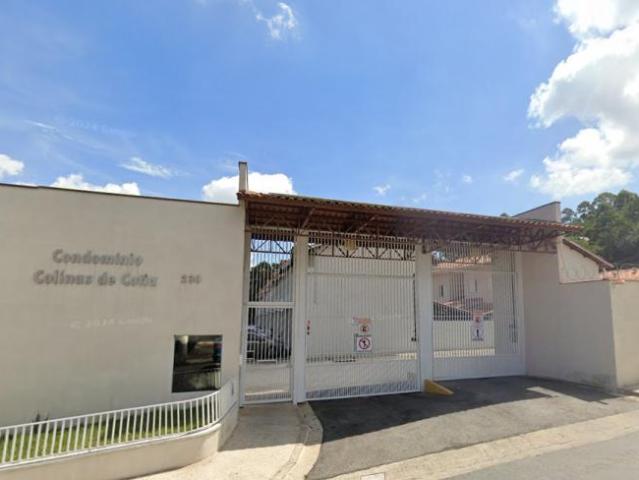 Casa com 02 Dormitórios Cond. Colinas de Cotia Cotia / SP