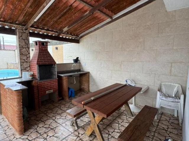 Casa com 02 dormitórios e piscina para Venda, Itanhaém / SP