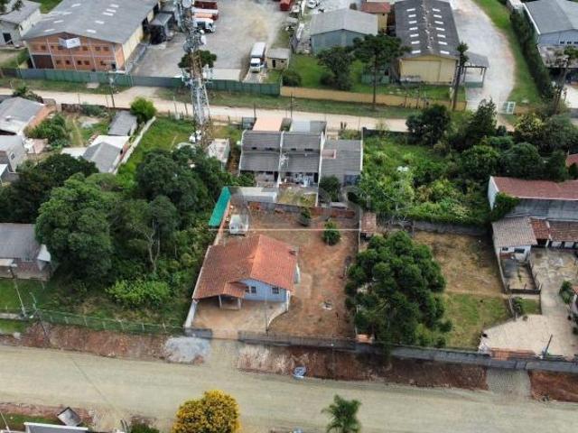 CASA COM 02 DORMITÓRIOS LOCALIZADA NO BAIRRO CANGUIRI EM COLOMBO POR R$430.000,00