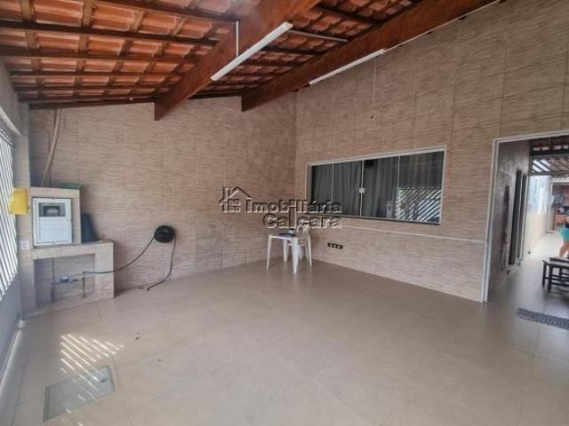 Casa com 02 dormitórios no Caiçara, á 500 metros da praia!