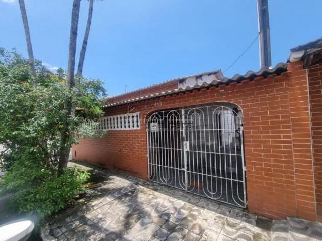 Casa com 02 dormitórios, no Jardim Real á 300 metros da praia!