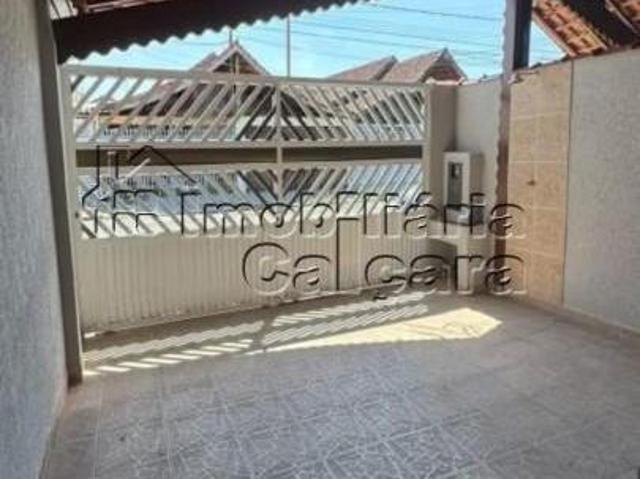 Casa com 02 dormitórios, no Maracanã, oportunidade!