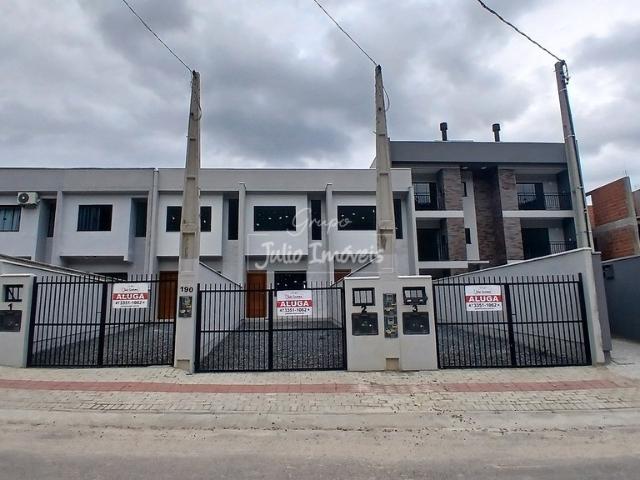 Casa com 02 Dormitórios no Rio Branco