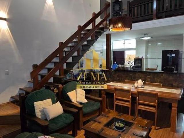 Casa com 02 dorms, 131m2, Lareira, Piscina, Elevador, 03 vagas