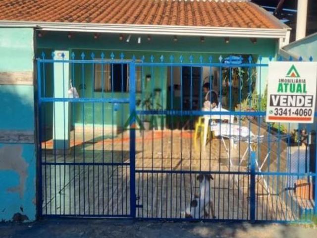 Casa com 02 na região Leste de Londrina