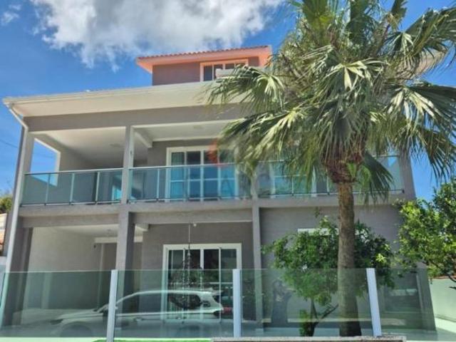 CASA COM 02 PAVIMENTOS À VENDA EM PONTAL DO PARANA | A UMA QUADRA DA PRAIA E PRAÇA DE ESPORTES ATAMI