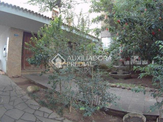CASA COM 02 PISOS 400M2 CONSTRUÍDOS PROXIMA AO HOSPITAL MOINHOS DE VENTO