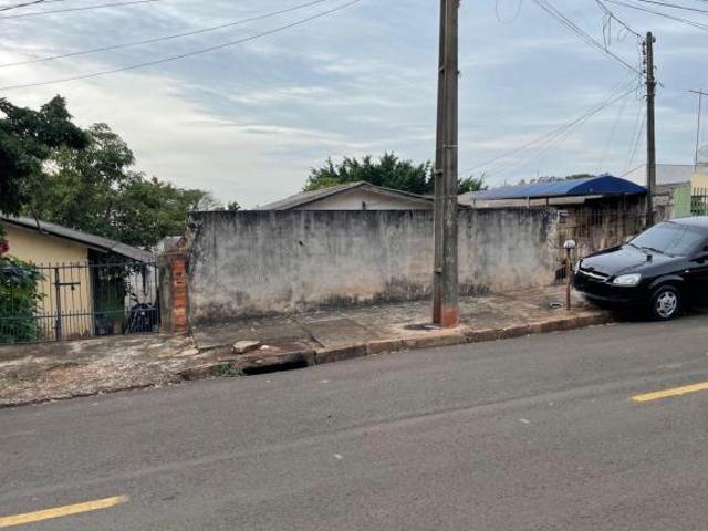 Casa com 02 quartos na região norte de Londrina