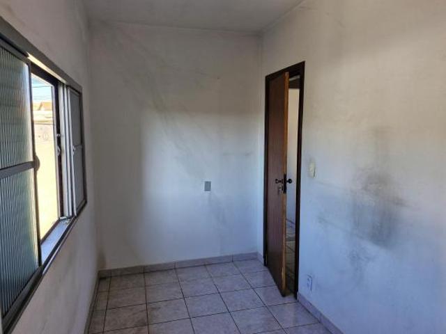 Casa com 02 quartos Conjunto Califórnia