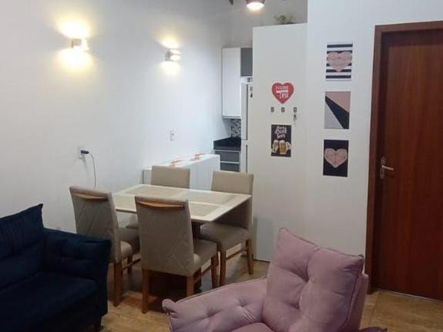 Casa com 02 quartos e 01 vaga no Bairro Cavalhada
