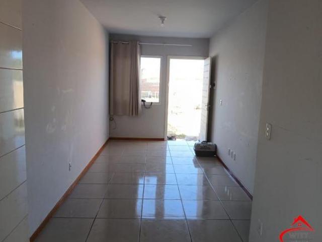 Casa com 02 quartos e 02 vagas no Bairro Costa Gama