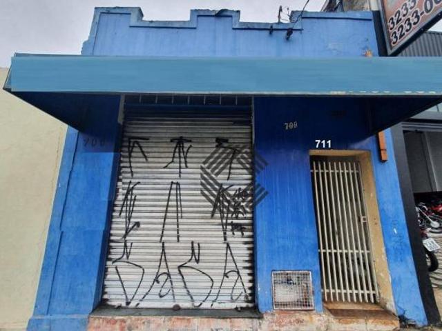 Casa com 02 quartos e salão comercial à venda no Centro em Sorocaba/SP