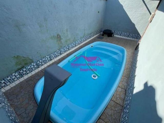 Casa com 02 quartos e piscina em localização privilegiada na praia de Mongaguá