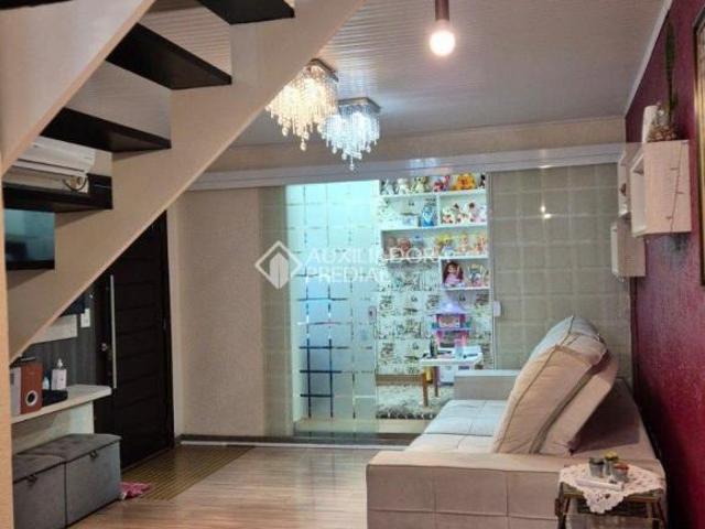 Casa com 02 quartos sendo 01 suíte, 103m² privativos no bairro Panazzolo em Caxias do Sul