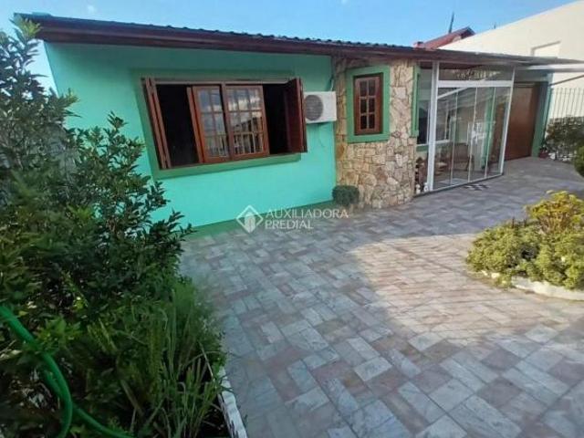 Casa com 02 quartos sendo 01 suíte, 110m² privativos no bairro Santa Lúcia
