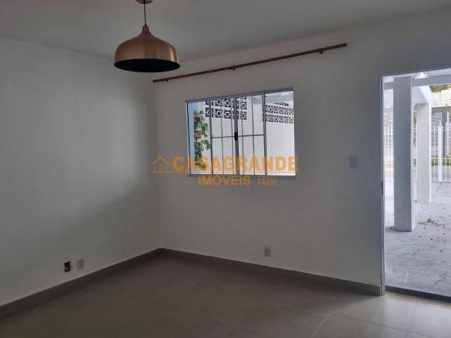 Casa com 02 quartos, 200m² no Cidade Vista Verde, SJC