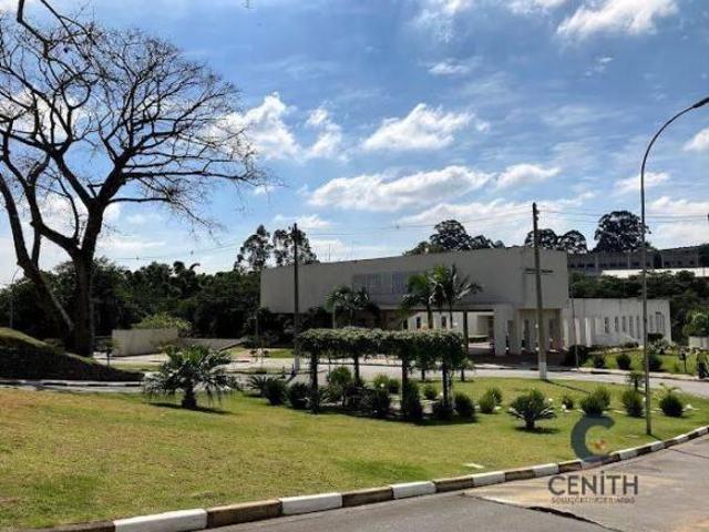 Casa com 02 suítes e rica em planejados Condomínio Viva Vida
