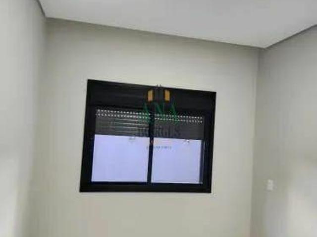 Casa com 02 Suítes em Condomínio