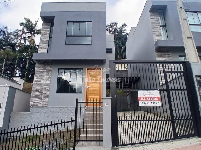 Casa com 02 suítes na São Pedro