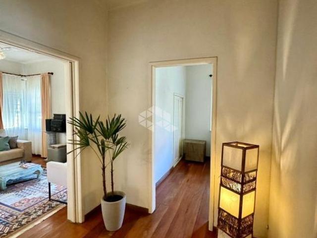 Casa com 04 dormitórios, 180,00m² no bairro Tristeza