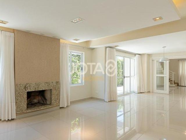 CASA COM 04 DORMITÓRIOS BAIRRO SÃO BRAZ