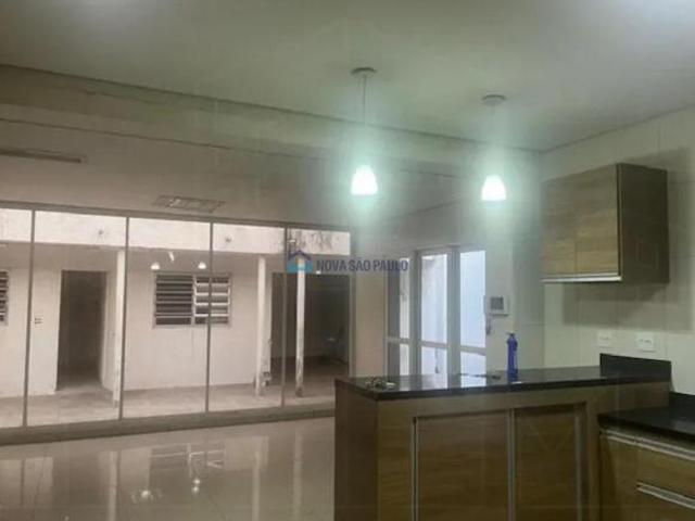 Casa com 04 dormitórios e 05 vagas