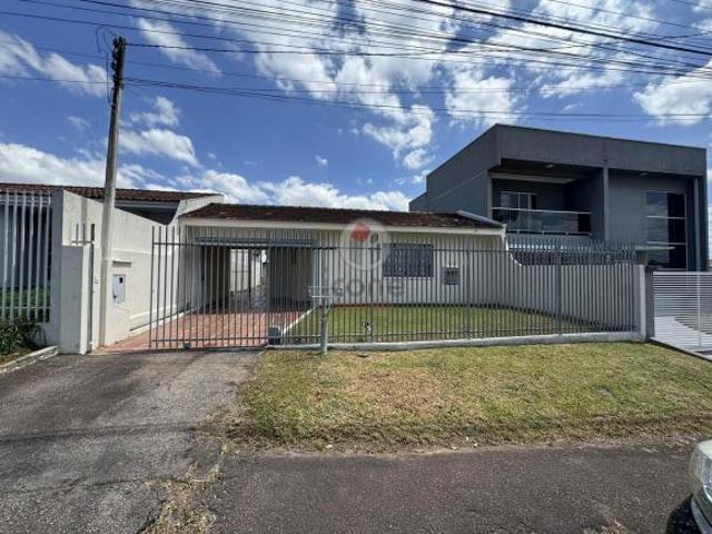 Casa com 04 quartos no Fazendinha