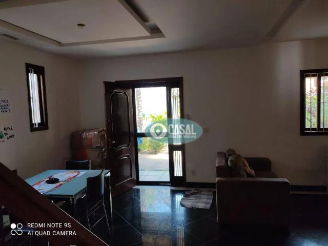 Casa com 04 Quartos à Venda, 200 m² em Itaipu Niterói/RJ