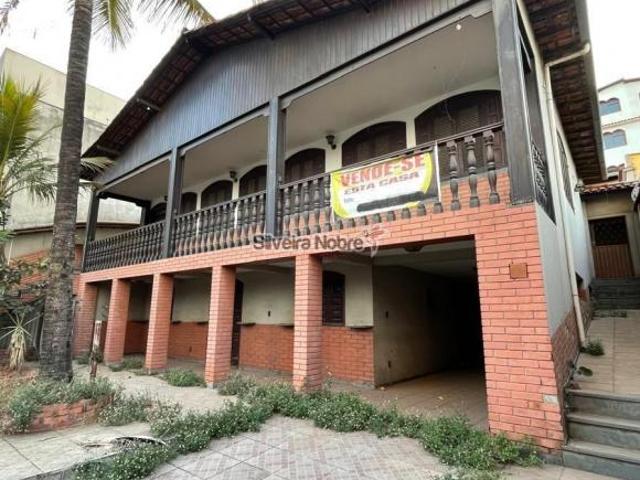 CASA COM 04 QUARTOS A VENDA NO BAIRRO ELDORADO CONTAGEM
