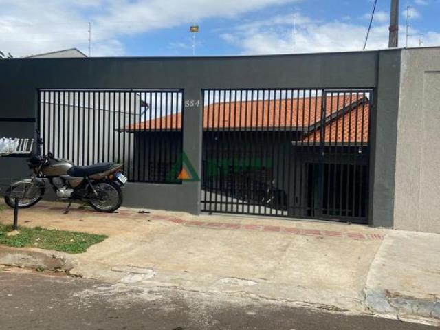Casa com 04 quartos sendo 01 suíte na região norte de Londrina