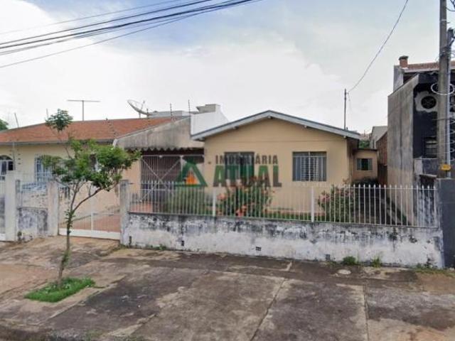 Casa com 04 quartos sendo 01 suíte na região oeste de Londrina