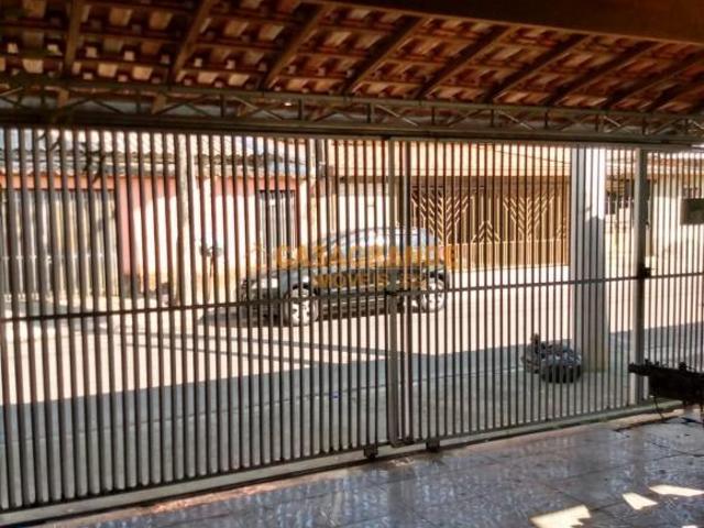 Casa com 05 quartos, no Campo dos Alemães SJC