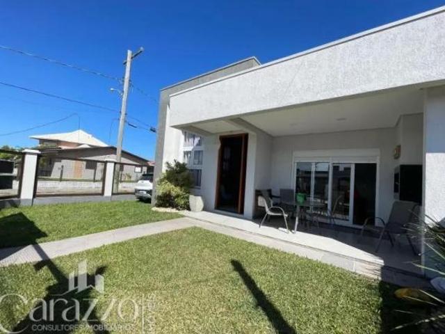 Casa com 06 dormitórios