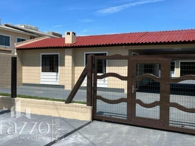 Casa com 06 dormitórios