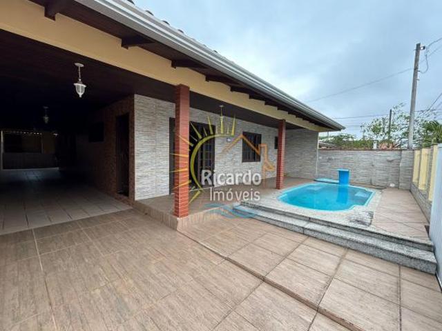 CASA COM 06 DORMITÓRIOS E PISCINA FAIXA MAR NO BAL
