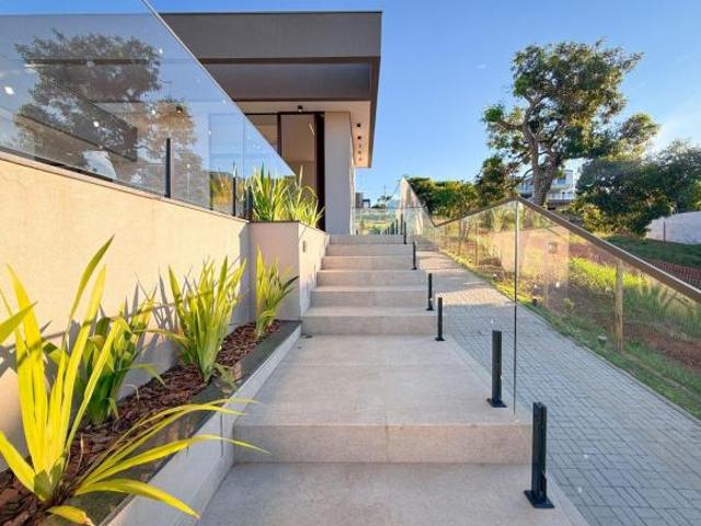 Casa com 1000 m² e 4 quartos à venda condomínio Gran Royalle