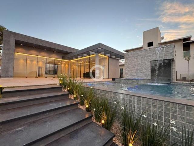 Casa com 1000 m² e 4 quartos à venda em Gran Royalle