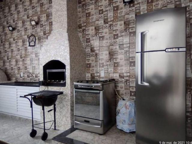 Casa com 100 m² e 3 quartos à venda em Centro Alto