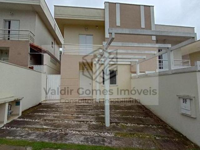 Casa a venda na Granja Viana