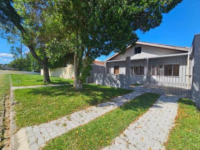 Casa com 107 m, 3 Quartos, Ótima Localização e Potencial de Valorização