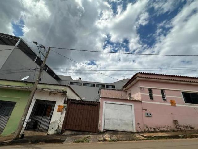 Casa com 10 quartos à venda em Nepomuceno, no bairro Centro