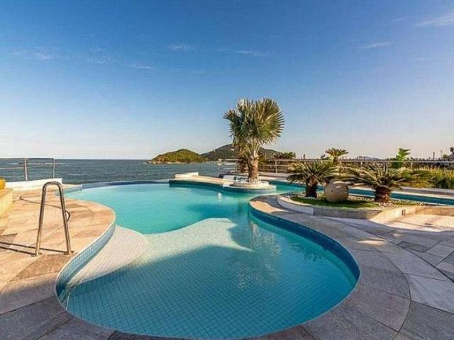 Casa com 10 dormitórios à venda, 1411 m² por R$ 24.700.000,00 Praia de Pernambuco Guarujá/SP