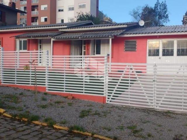 Casa com 112m2, 3 quartos, 2 vagas de garagem no bairro Imigrante