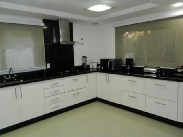 Casa com 115 m² e 3 quartos à venda, com churrasqueira