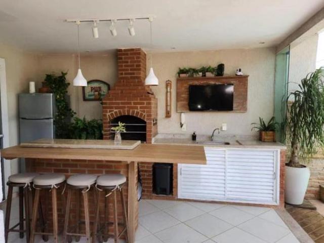 Casa com 118 m² e 3 quartos à venda em Vila Yara