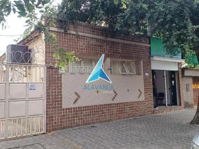 Casa com 11 dormitórios à venda, 320 m² por R$ 2.600.000,00 Centro Governador Valadares/MG